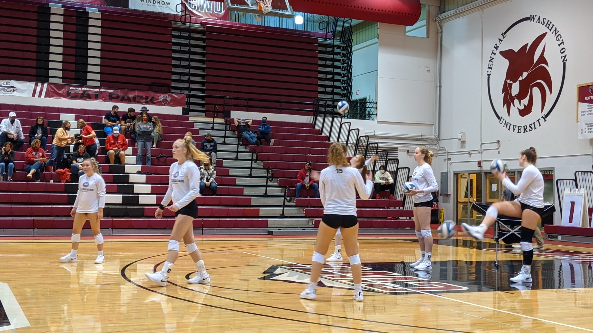 Huskies Take Their First Loss In Washington - KVSC 88.1 FM