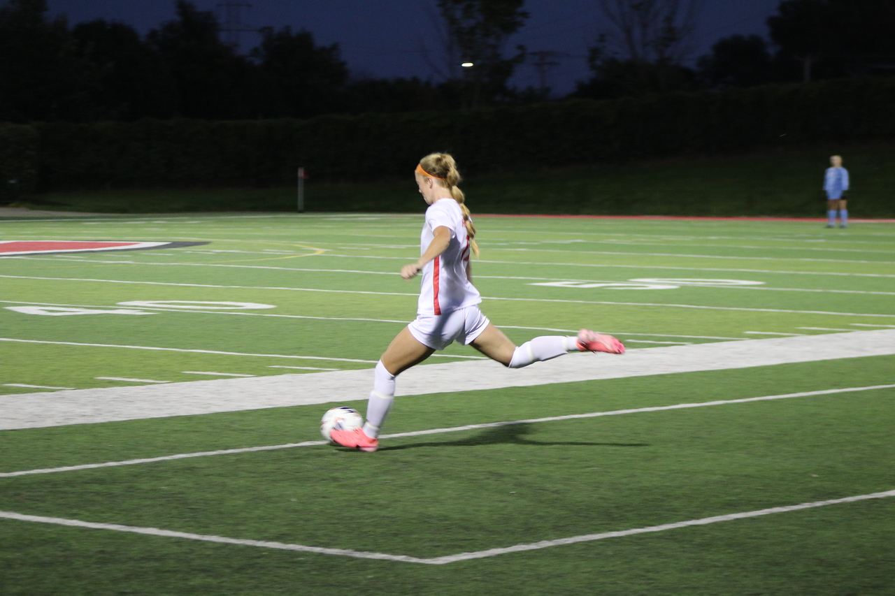 Huskies Set Program Record; 11 Unbeaten With 4-0 Win over Crookston ...